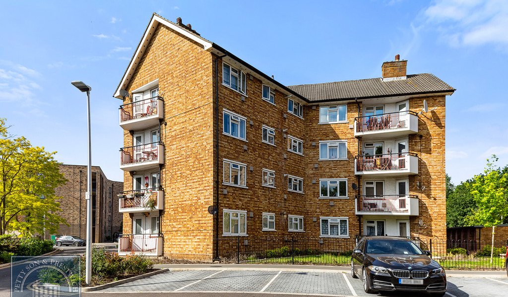 South Woodford area guide | Petty Son and Prestwich Estate Agents