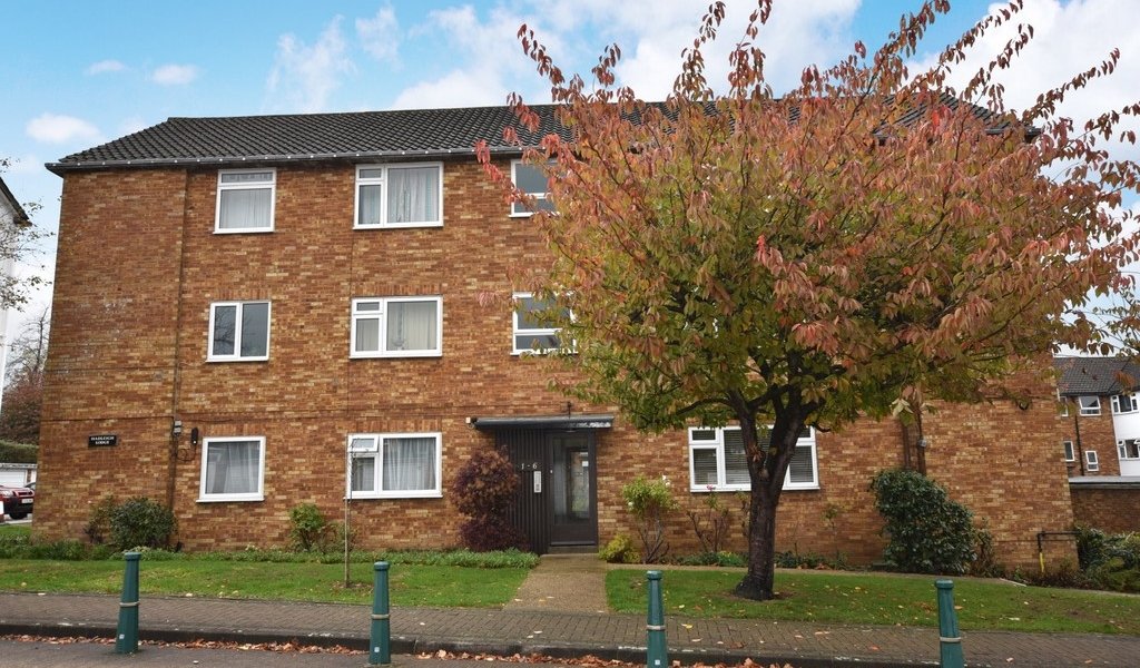 Woodford Green area guide | Petty Son and Prestwich Estate Agents